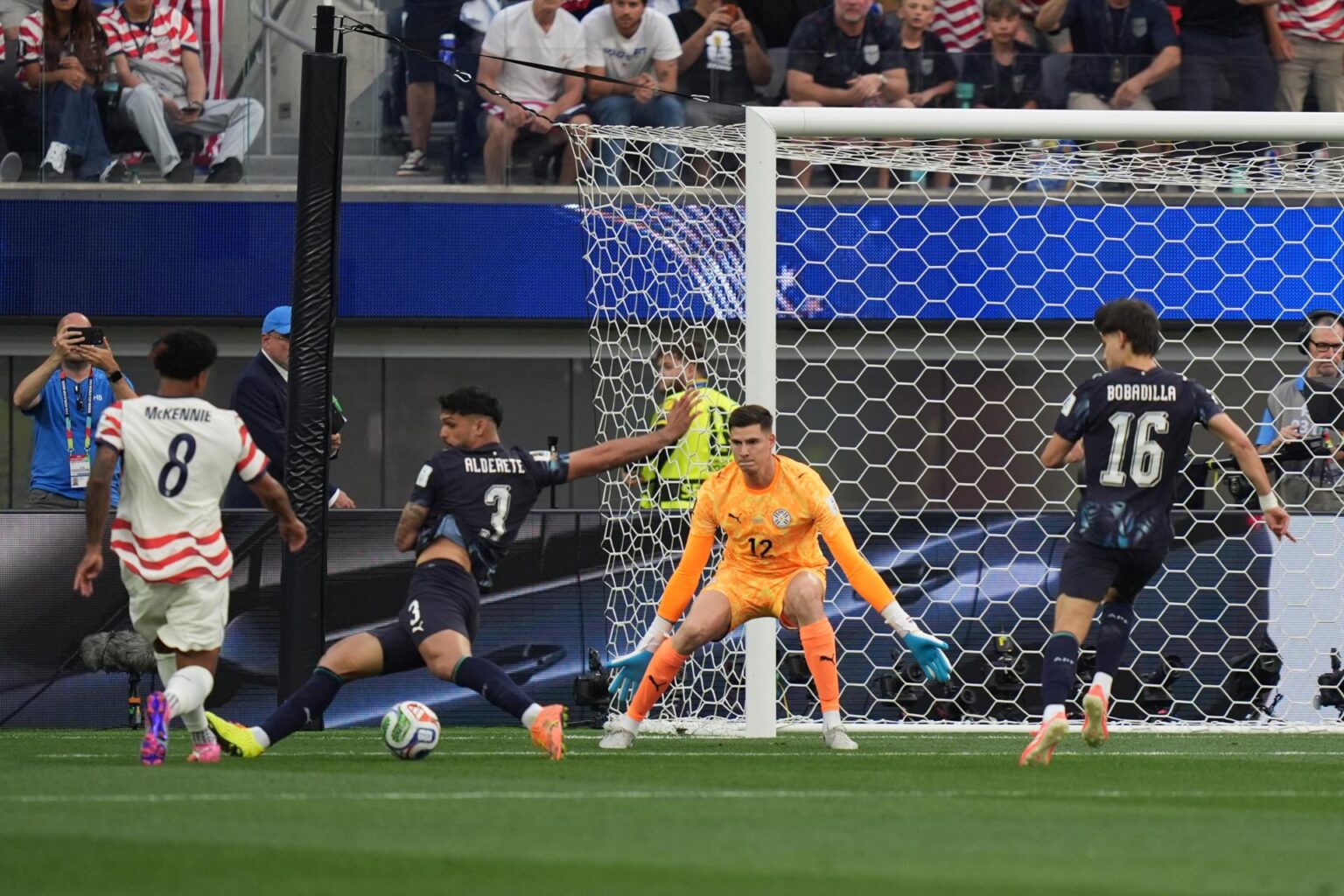 Un autogol en el partido entre EEUU y Paraguay marcó récord inesperado ...